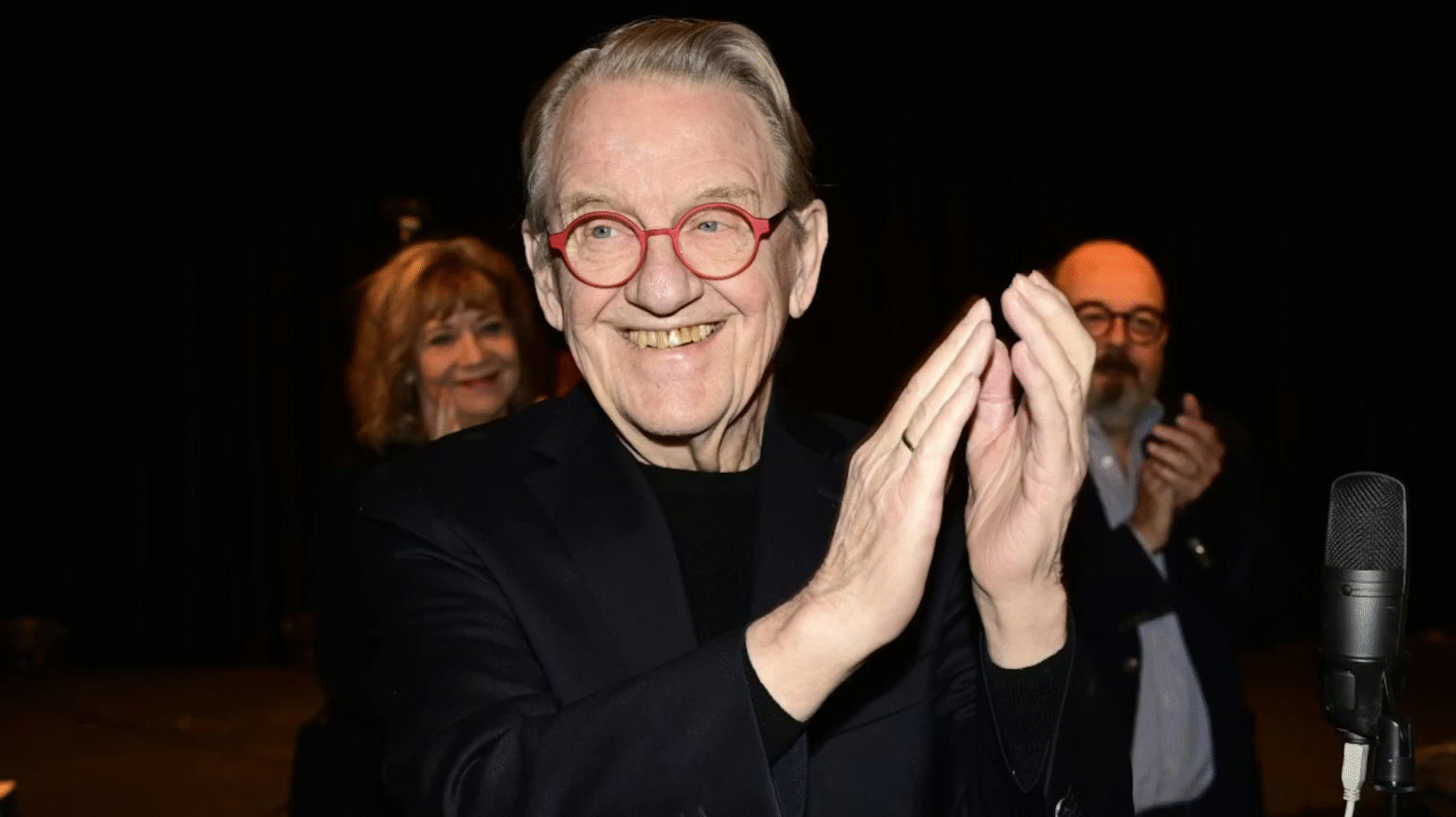 Det gik lige i hjertet: Kollegerne hylder Henning Jensen med ærespris – News